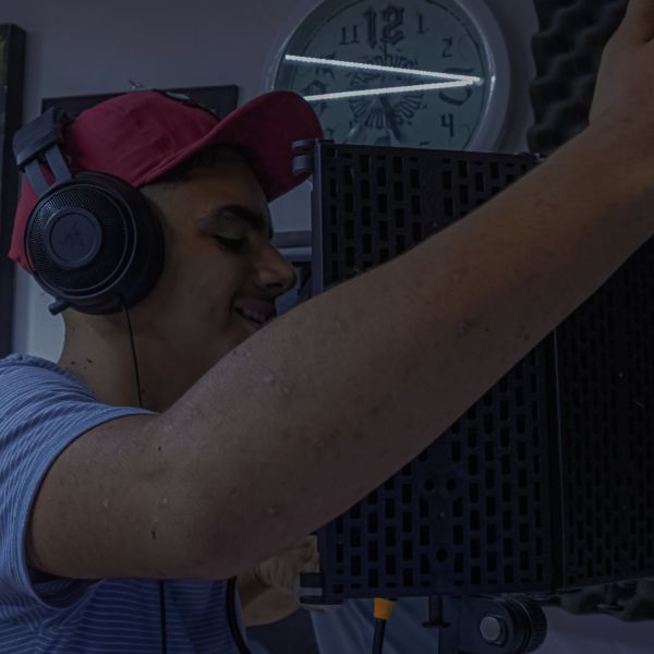 COBRANDO RENTA by EMCIZO official | Indiefy Music